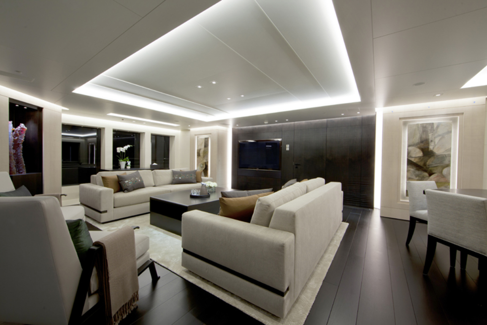 Yacht MOGAMBO, Nobiskrug | CHARTERWORLD Luxury Superyacht Charters